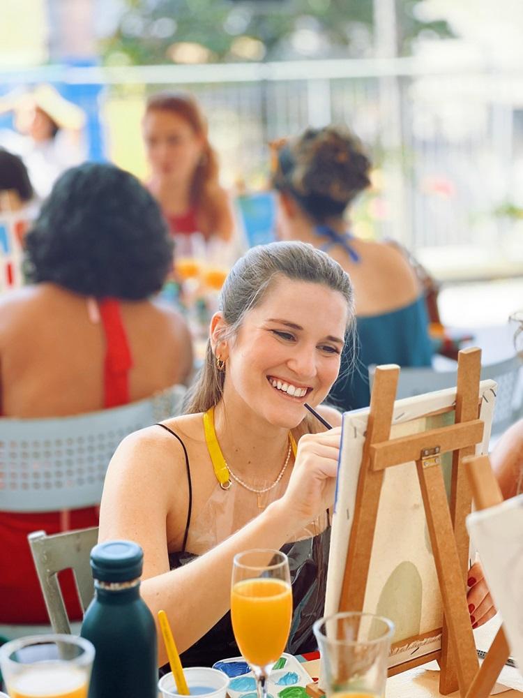 Cansamos da internet? Por que hobbies analógicos, como livros de colorir e 'journals', estão em ...